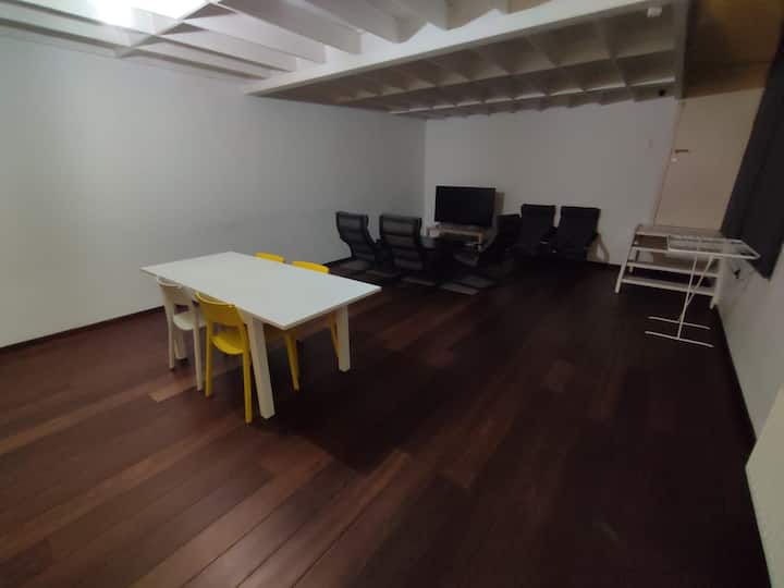 Spacious 2-bedroom Apartment - Hamme