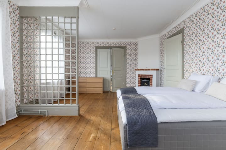 Charming, Beautiful, Old-style House In Kopparberg - Kopparberg