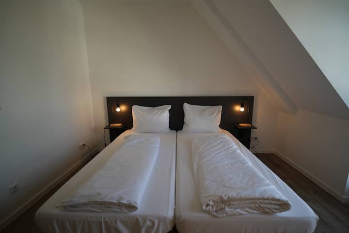 Central Apartment • Fast Access • 1min Station - Munster, Germany