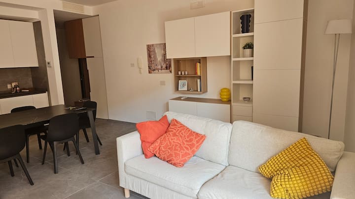 Happy Days. A Fully Refurbished Apartment. - Salerno