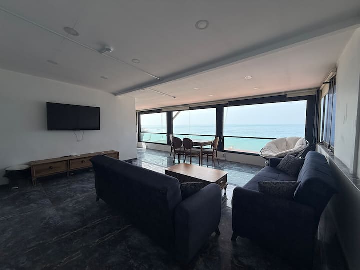 Deniz Manzarası Ev Konforu - Kuşadası