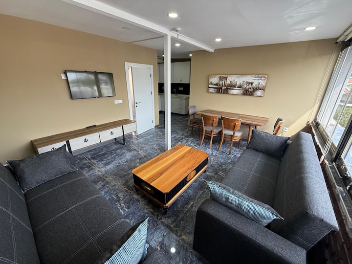 Ev Konforunda Denize 10 Metre Mesafe - Kuşadası