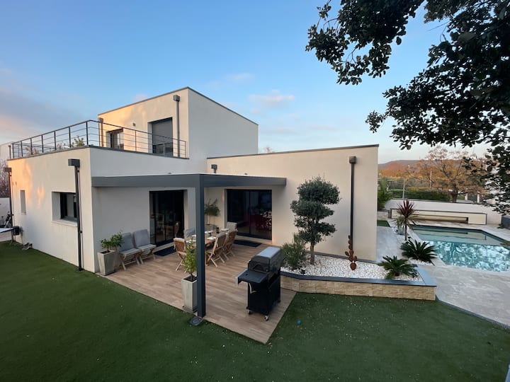 Villa Moderne Avec Piscine-6 Personnes - La Ciotat