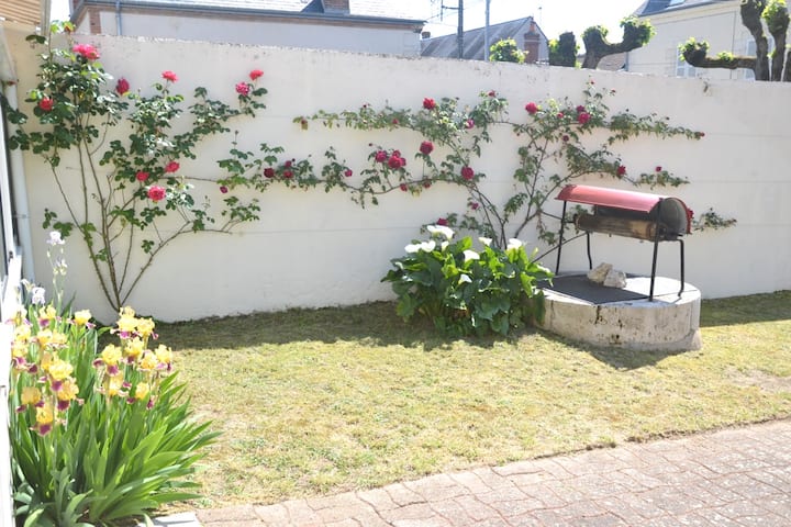 Gien Centre Ville T2 "Sweet Home" Proche Cinéma - Gien