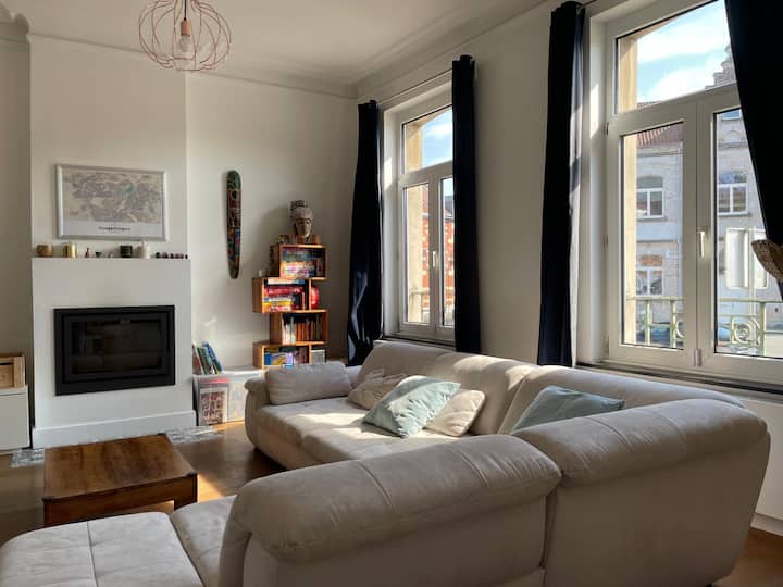 Lumineuse Maison Familiale Avec Adorable Jardinet - Bruselas, Bélgica