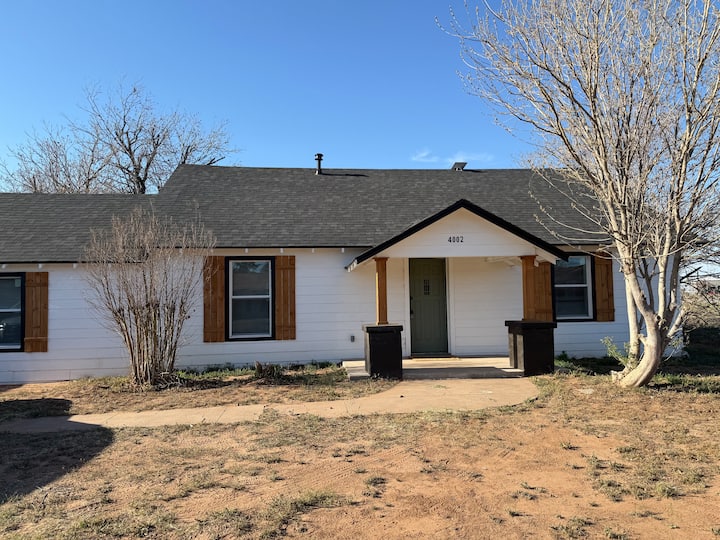 Charming 3-bedroom Haven With 4 Cozy Beds - Vernon, TX