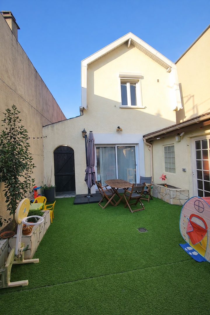 Maison Familiale Avec Cour Privée, Proche Paris - Fresnes
