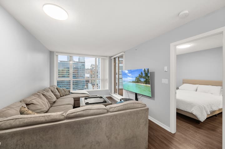 Minimalist 1br | Bbq Balcony Walkout Bedroom - Vancouver