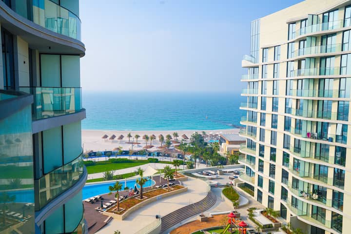 Executive/one Bedroom/ Beach Access/pool Access - Ras al Khaimah