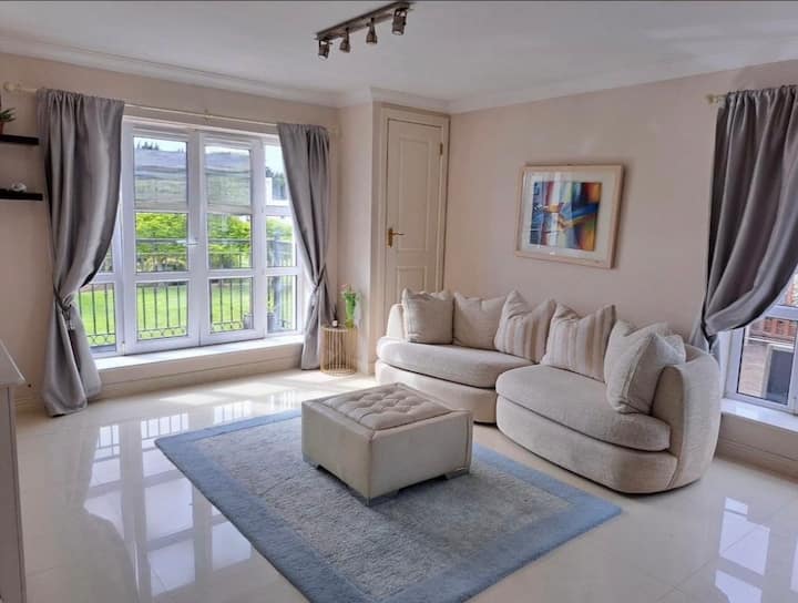 Stunning 2 Bed Near Portmarnock Beach - Portmarnock