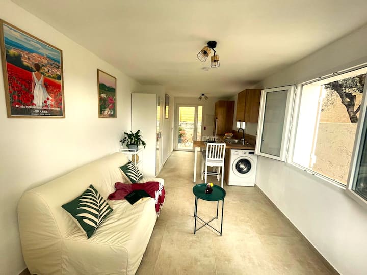 Joli Studio Lumineux Vue Mer, Avec Terrasse Privée - Grasse