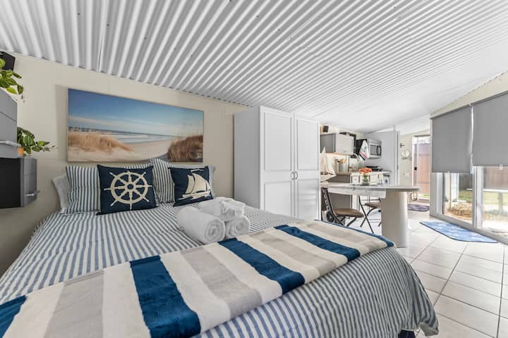 Stay Like A Sailboat | Studio + Outdoor Shower - Siesta Key, FL