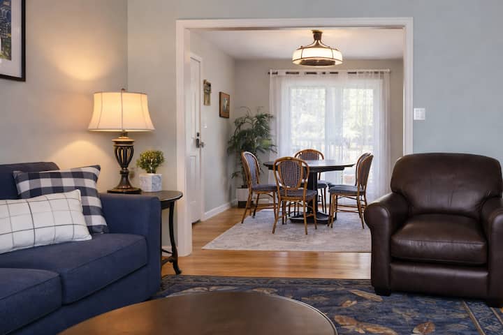 Quiet Saratoga 3 Br Home With Grill And Fire Pit - Saratoga Springs, NY