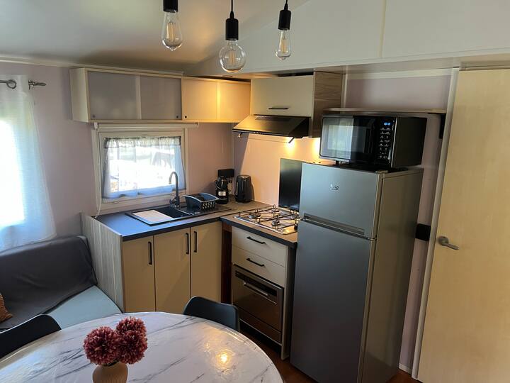 Charmant Mobil Home 6 Pers Dans Camping Familial - Joyeuse