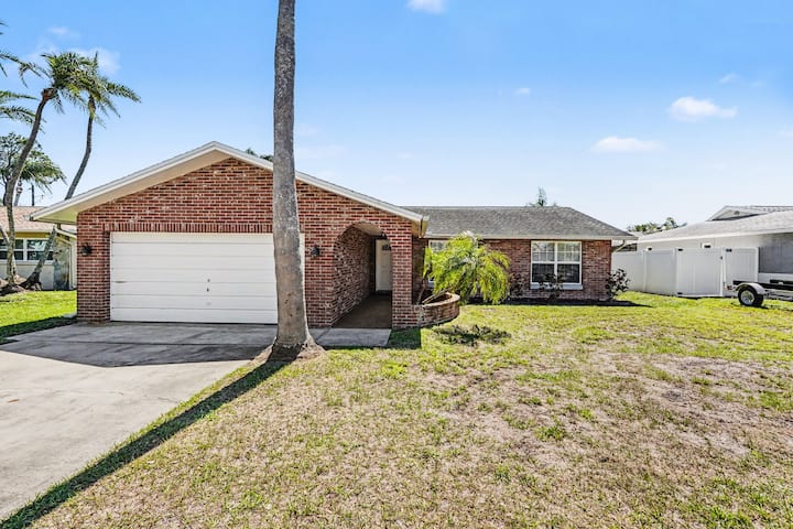 Charming Tarpon Springs Getaway Near Beaches - Tarpon Springs, FL