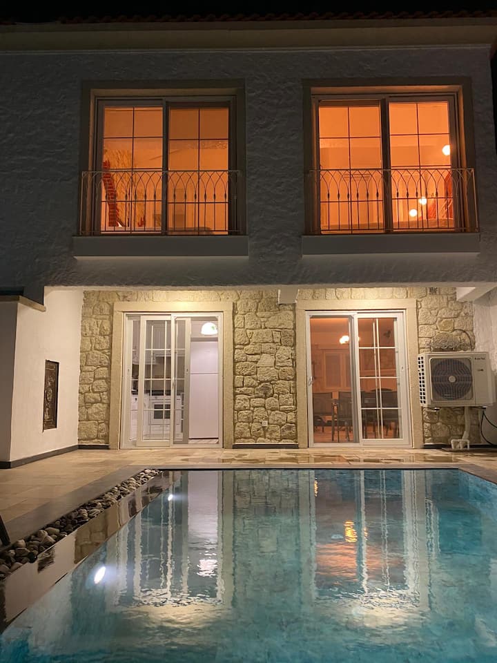 Havuzlu Taş Villa 5, Alaçatı ÇArşı Içi - Alaçatı