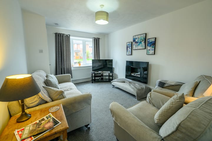 2 Bed Home, Close To The Hospital And Town Centre - Shrewsbury