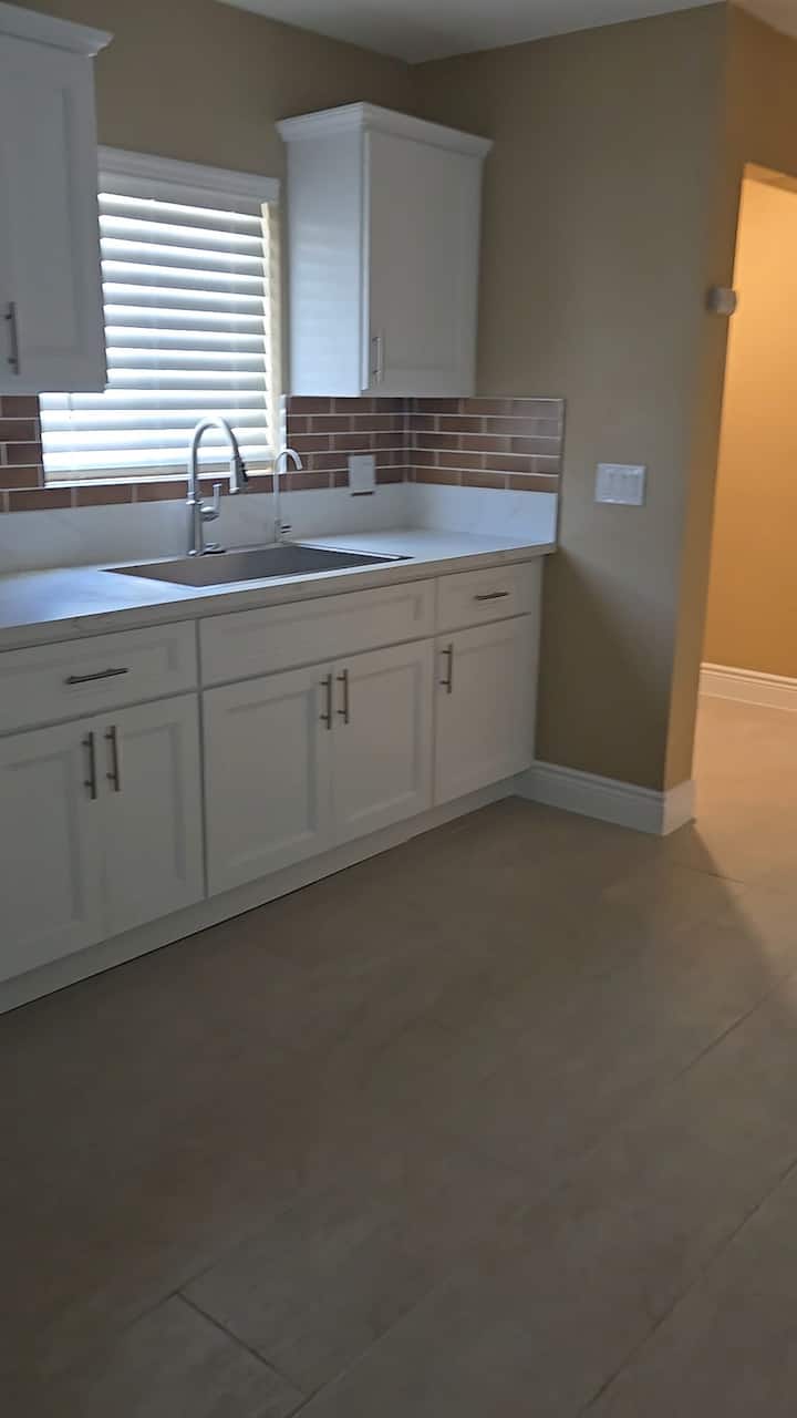 1 Bed, 1 Bath Casita With A Small Backyard - Indio, CA