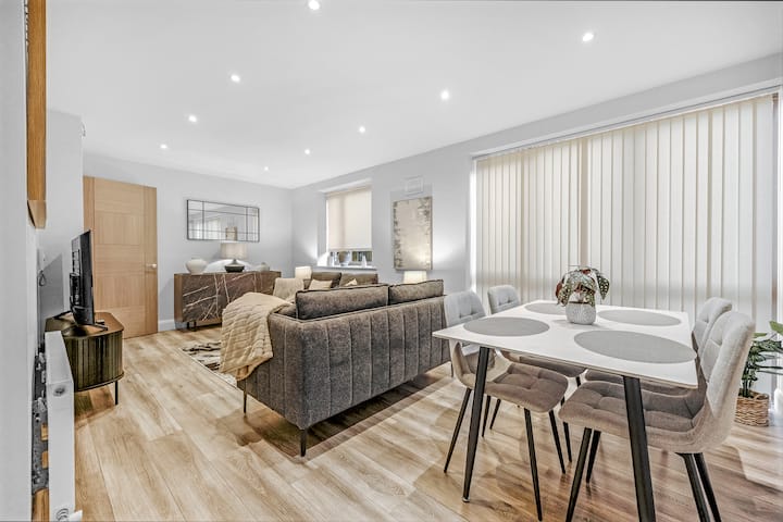 Cosy 2 Bedroom Apartment On Ground Floor - Ashbourne