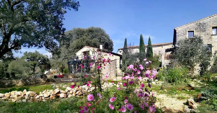 La Chambre Cade - 2 Personnes - Pleine Nature - Vallon-Pont-d'Arc