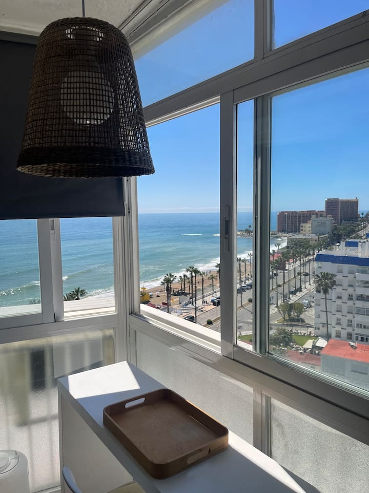 Géminis, Primera Linea, Despierta Frente Al Mar - Benalmádena