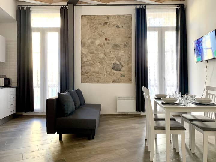 Homenfun Vila Badalona Iv - Badalona