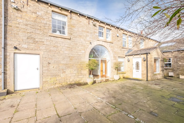 A Rural Retreat Set In The Yorkshire Countryside - Huddersfield