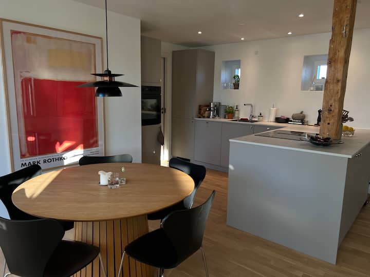 Cozy Apartment In Quiet Yet Central Area - Aarhus