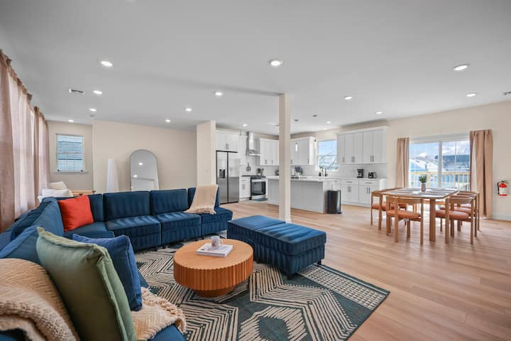 Coastal Escape | New Build W/ Patio & Yard - Middletown Township