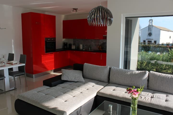 Apartmenthaus Uwe - Wohnung Mit Terraasse - Banjole