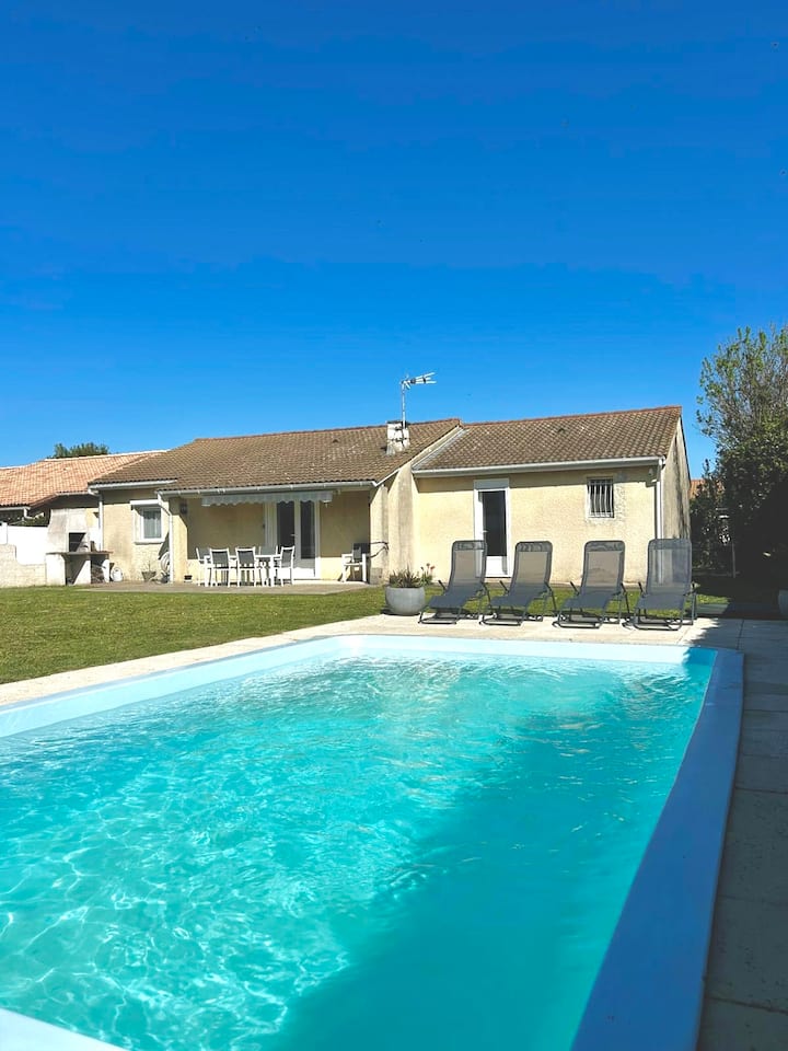 Maison Avec Piscine, Jardin Et Billard - Le Pouzin