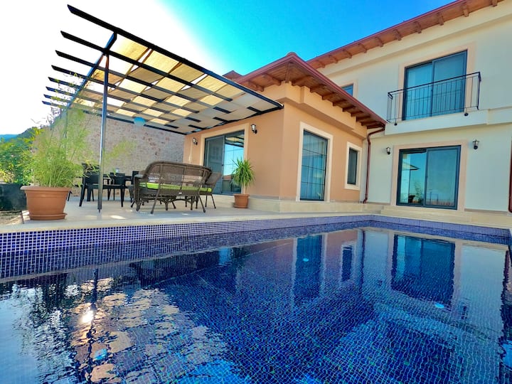 Villa Ares Doğa Manzaralı 8 Kişilik - Kaş