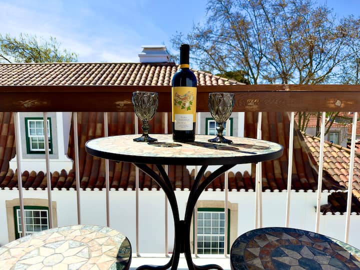 Snug & Stylish Retreat 5 Mins To Beach In Old Town - Cascais