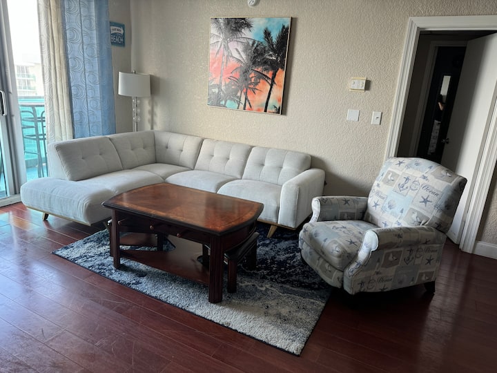 Oceanfront 🌊 🏖 Luxurious Condo! 👙 🩴 - Dania Beach, FL
