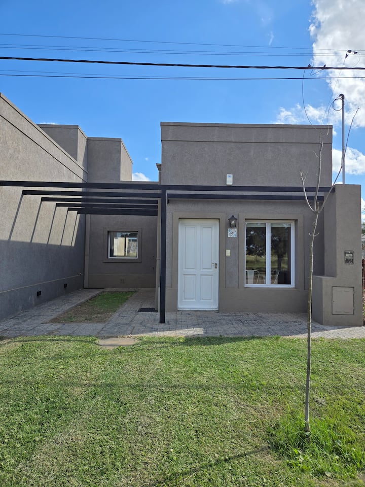 Casita Tranquila, Luminosa, Acogedora. - Trenque Lauquen