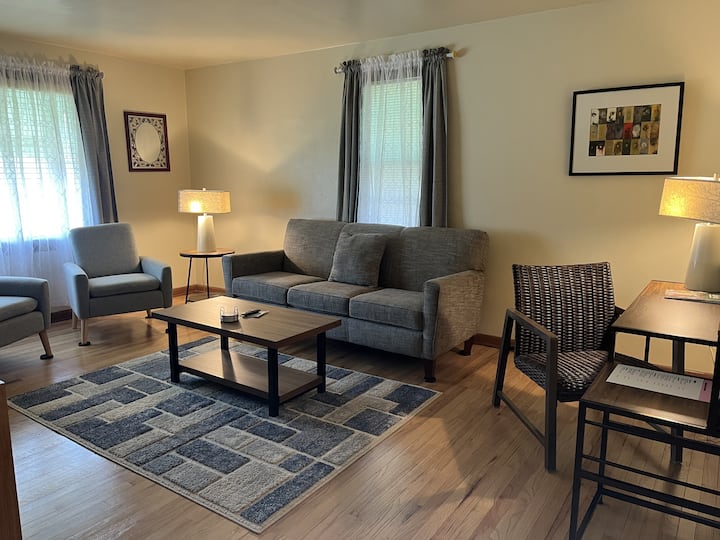 Cozy South Bend Retreat - South Bend, IN