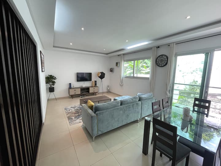 T3 Proche Rue Des Jardins | 2 Ch, Parking Privé - Côte d'Ivoire