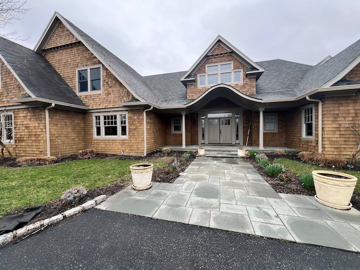 Shelter Island Sunshine Retreat - Greenport, NY