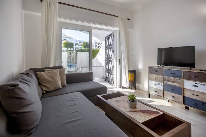 Central 2 Bdr Between Oldtown And Newtown W/ Pool - Albufeira