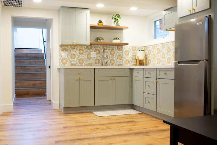 Cozy Suite Two Stops Away From Fifa Kickoff - Seattle, WA