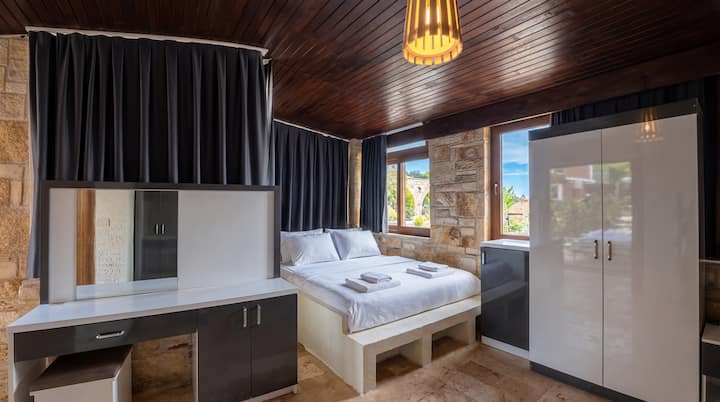 Ekonomik Aile Odası - Foça