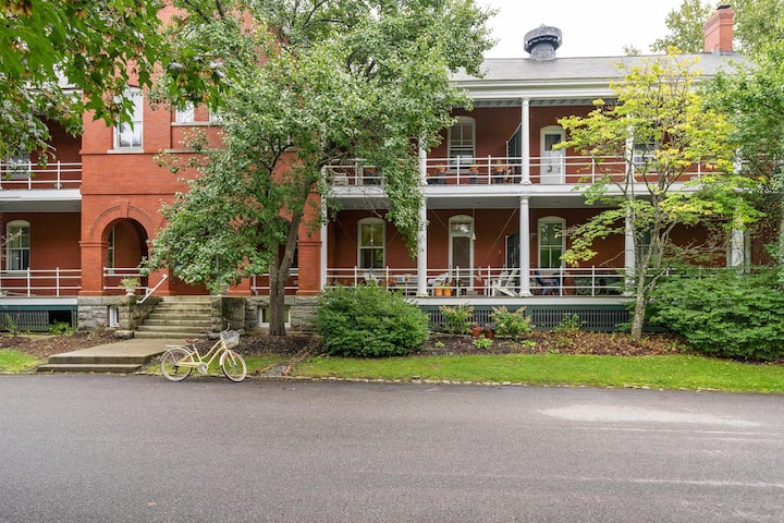 Coastal Island Retreat In Diamond Cove, Casco Bay - Portland, ME