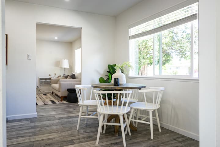 Modern Napa Retreat | Very Clean + Prime Location - Napa, CA
