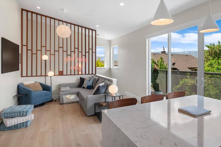 Upscale Midweek And Extended Stay Steal In Midtown - Reno, NV