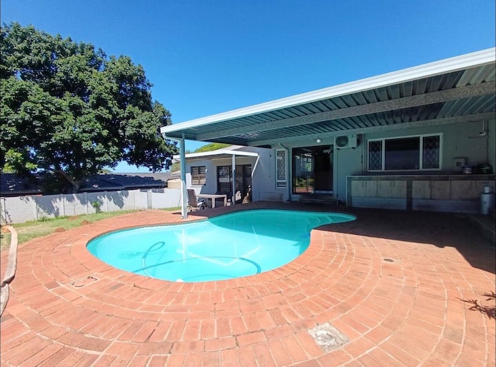 Solar Backup-umhlanga Holiday Nest - ウムランガ