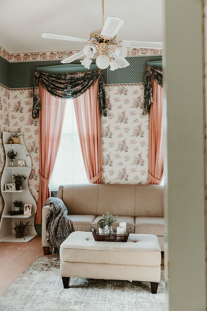 Historic District - Strassner Suites - Imy Suite - Hermann, MO