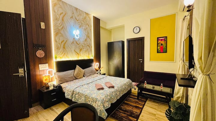 Satluj | Oasis Homestays - Vrindavan