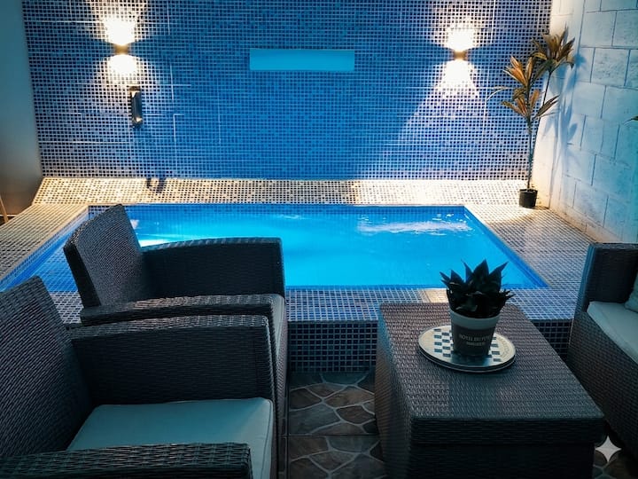 Marsella Aqua-comfort: Smart Tv & Interior Pool - El Salvador
