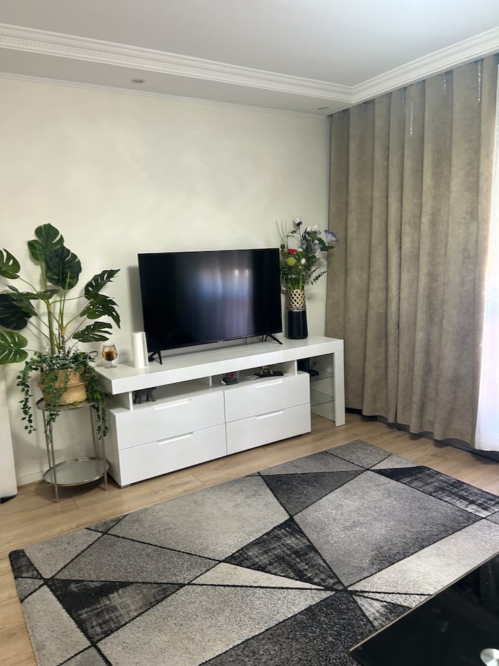ÉLégant T2 Moderne • 4 Couchages • Proche Lyon - Rillieux-la-Pape