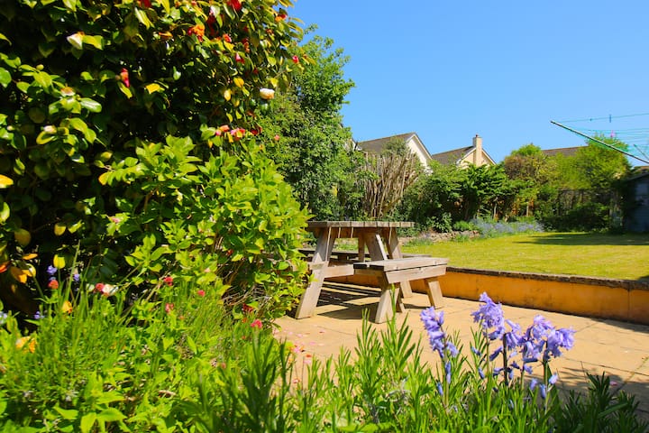Cosy Cottage Retreat Wood Burner & Enclosed Garden - Barnstaple